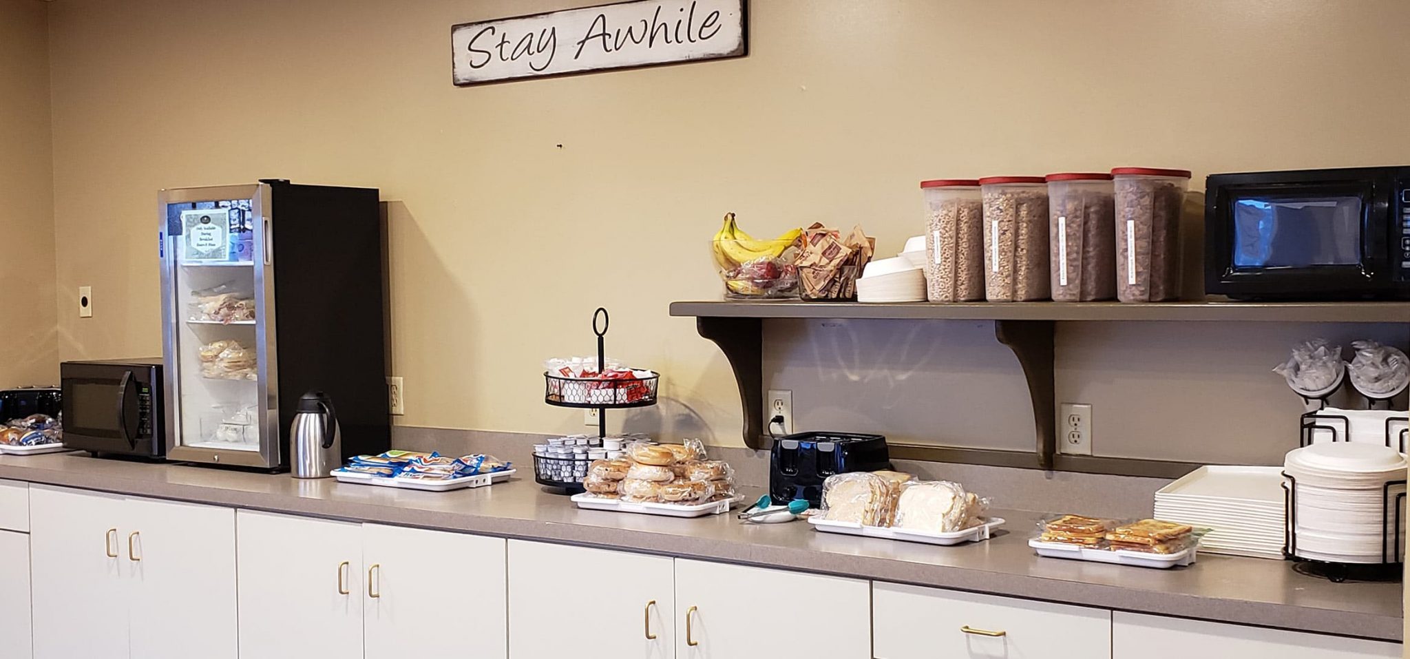 Amish Country Ohio Hotel | Complimentary Breakfast